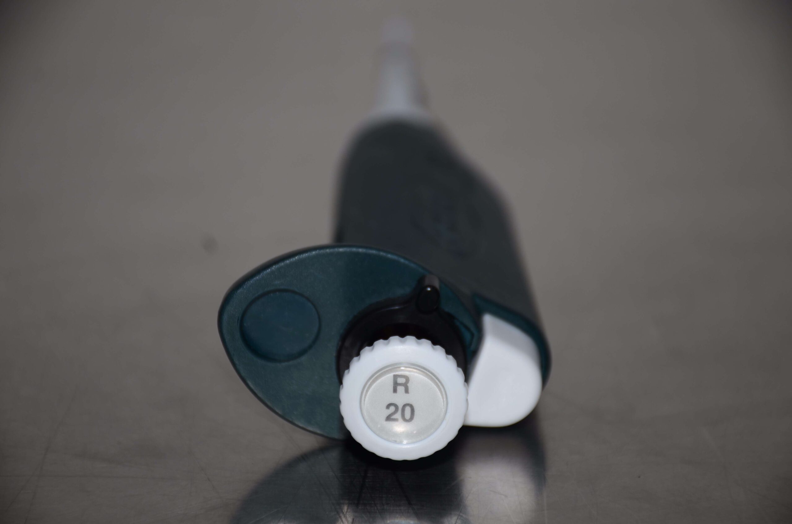 Rainin Pipet-Plus Pipette R20 (2-20µL) | BaneBio