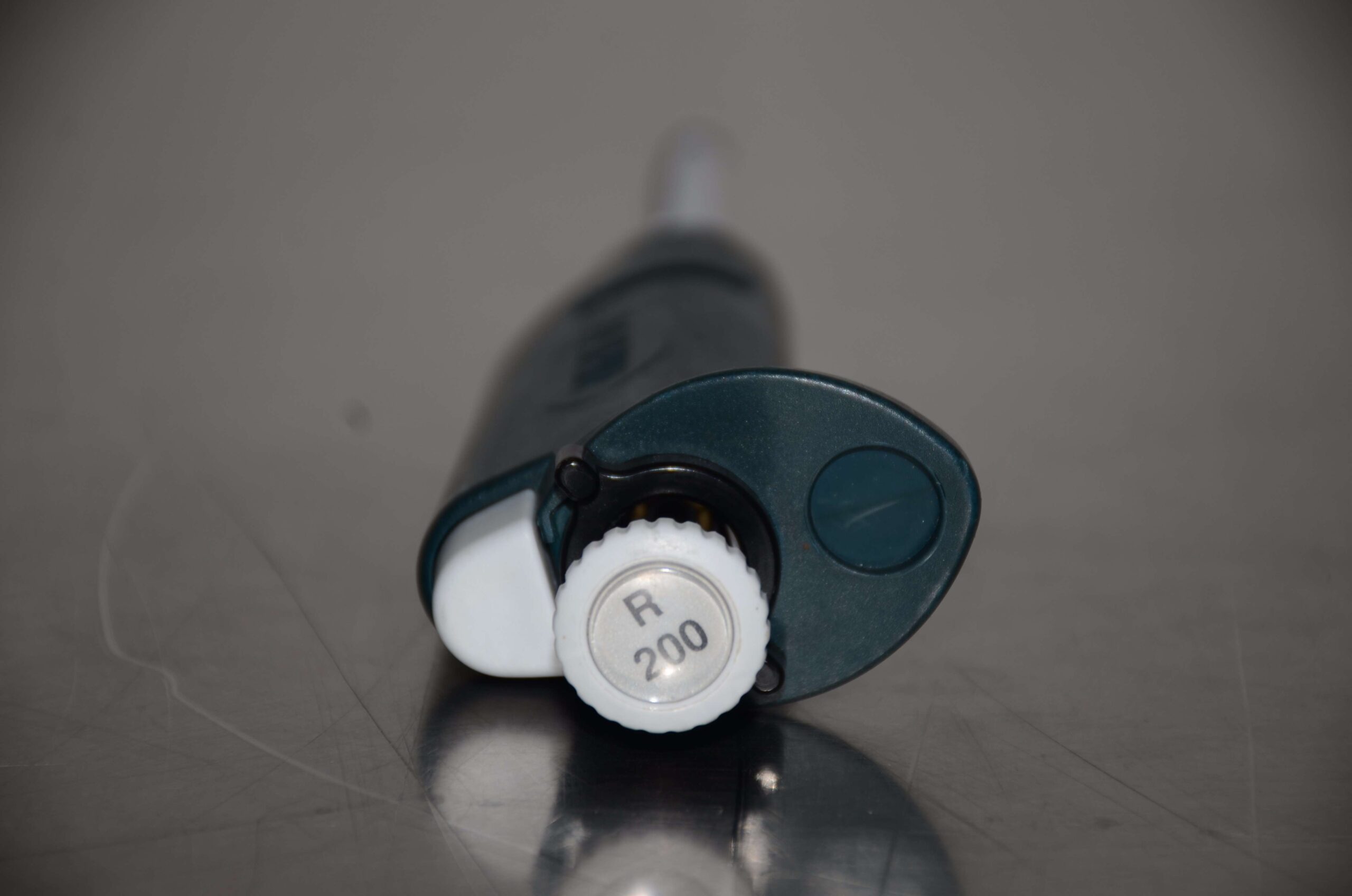 Rainin Pipet-Plus Single Channel Pipette R200 (20-200µL) | BaneBio