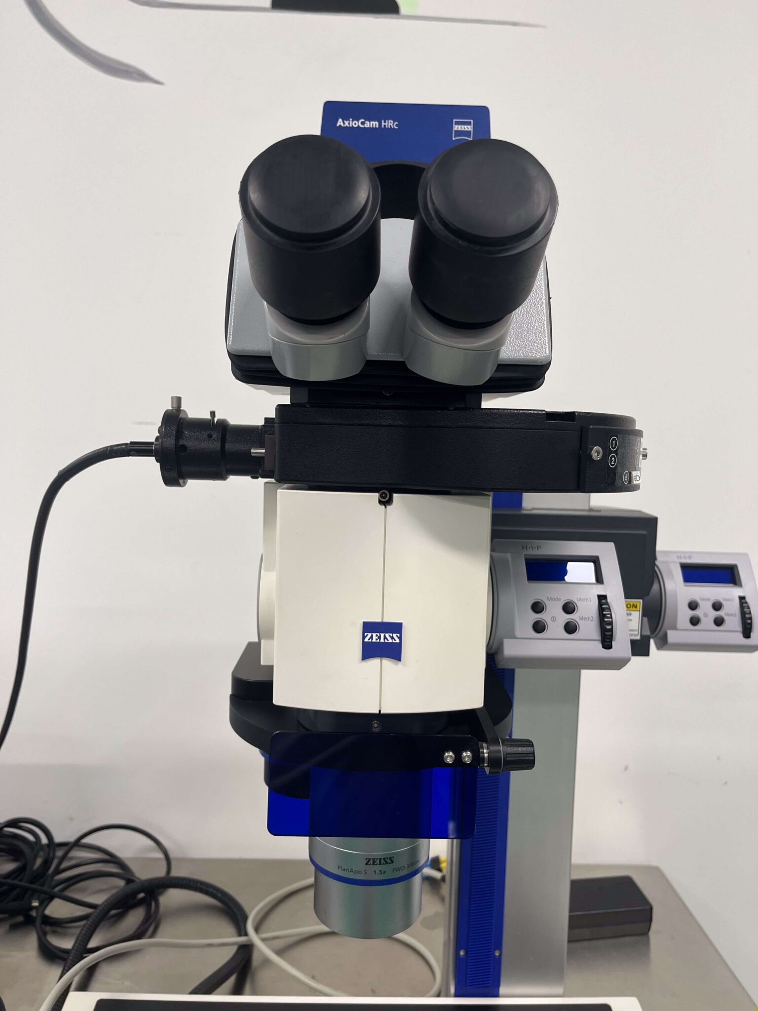 Zeiss Microscope with accessories SteREO Discovery V12 | BaneBio