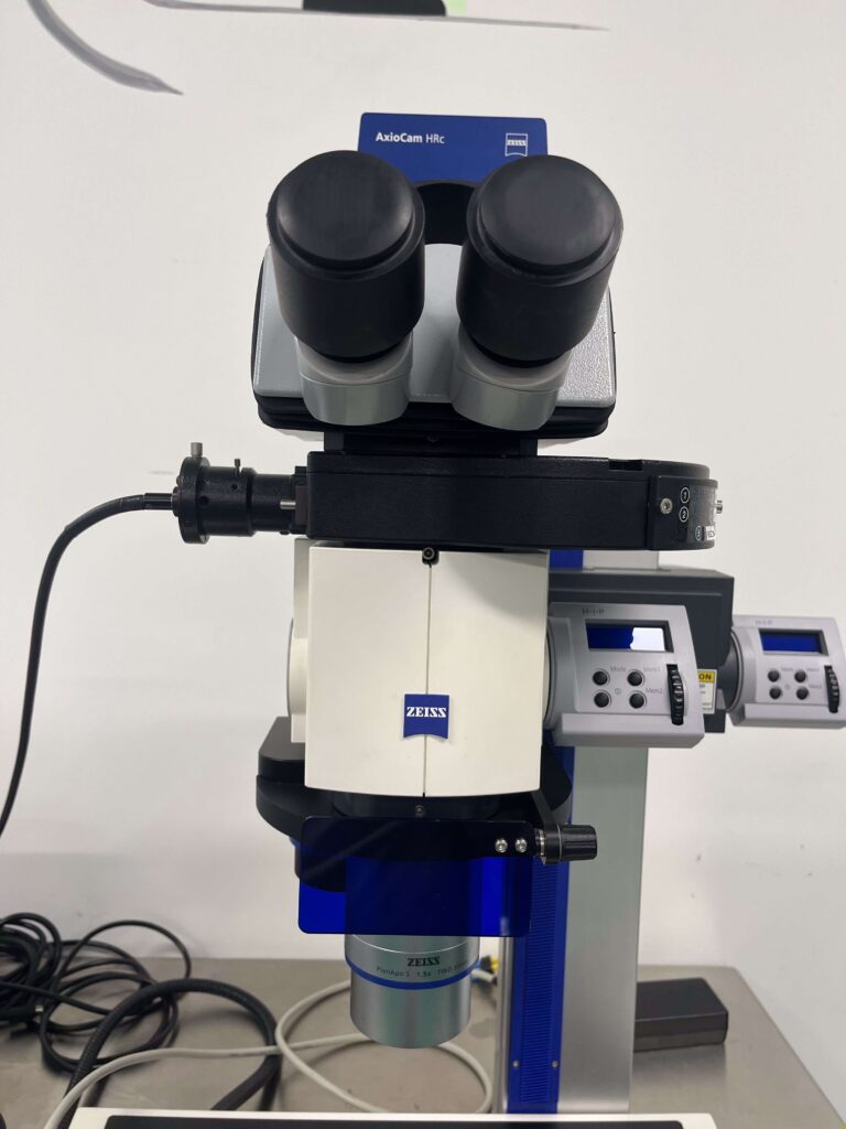 Zeiss Microscope with accessories SteREO Discovery V12 | BaneBio