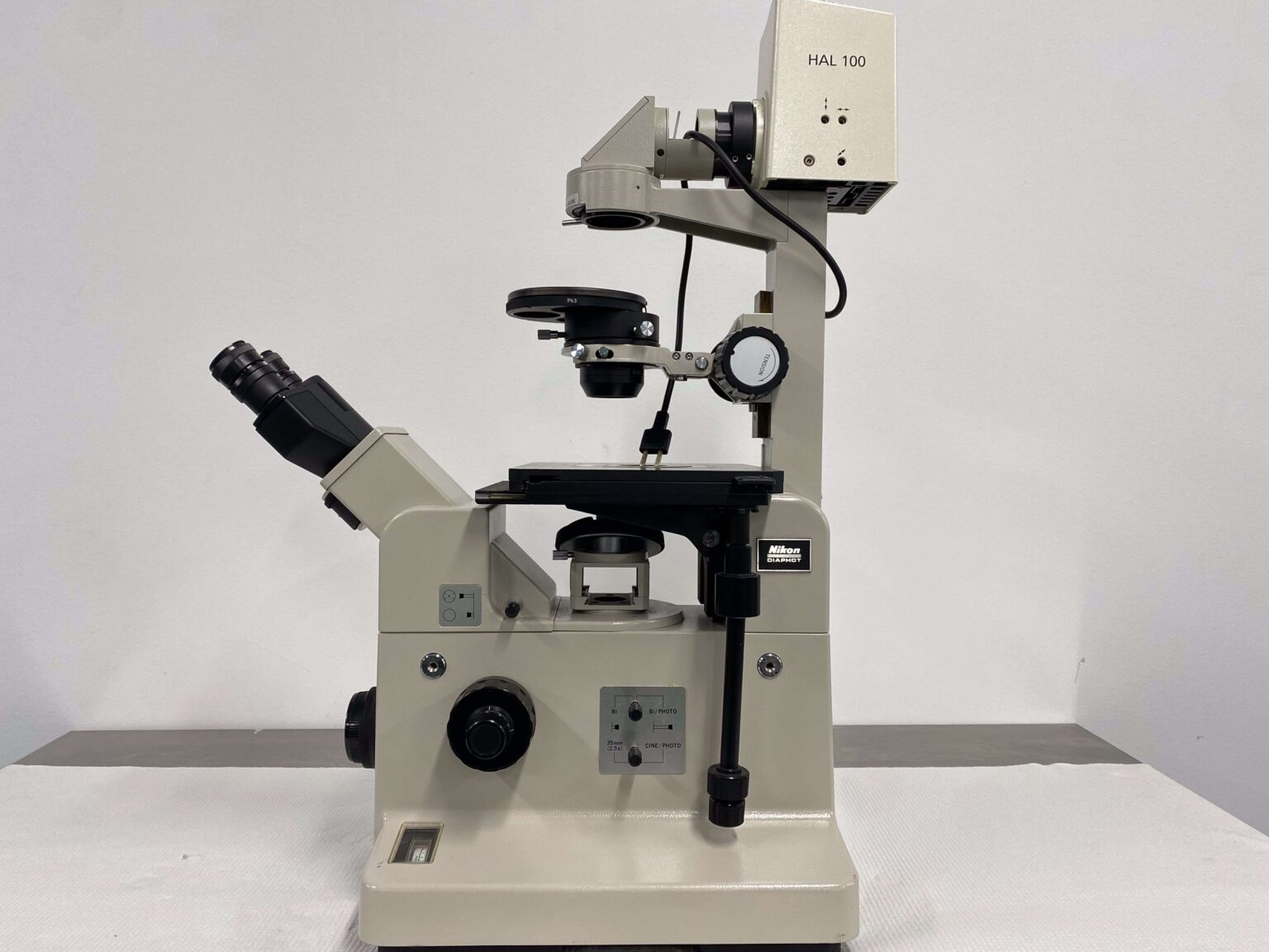 Nikon DIAPHOT Phase Contrast Microscope | BaneBio