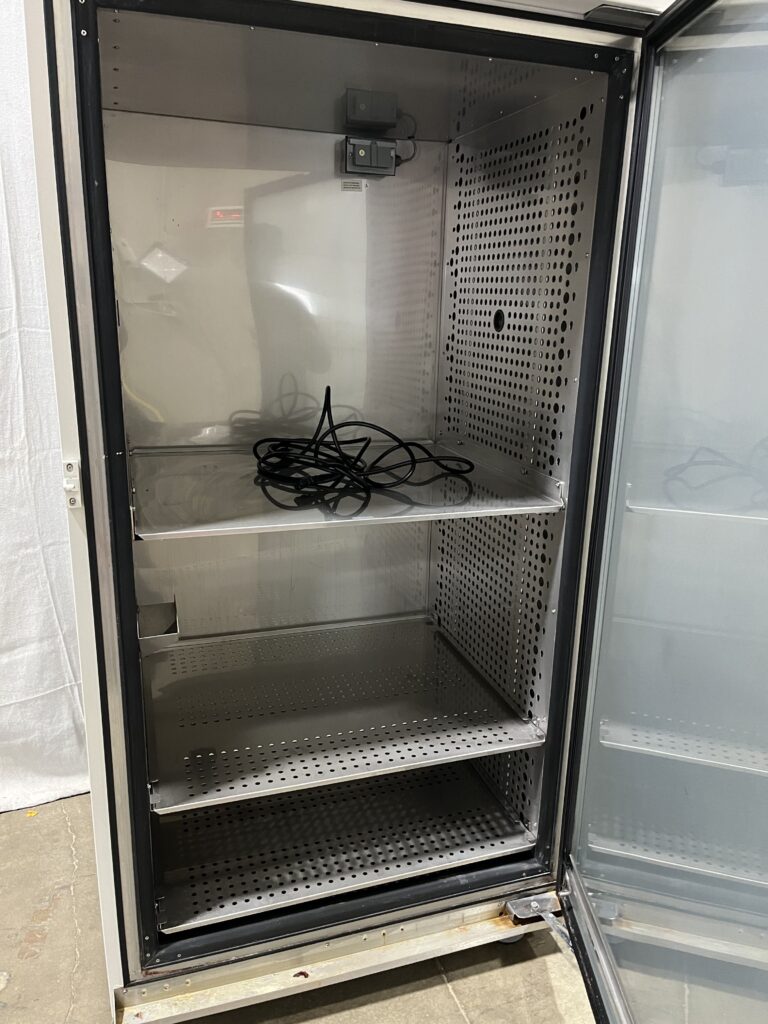 Thermo Fisher Scientific CO2 Reach-In Incubator 3950 | BaneBio