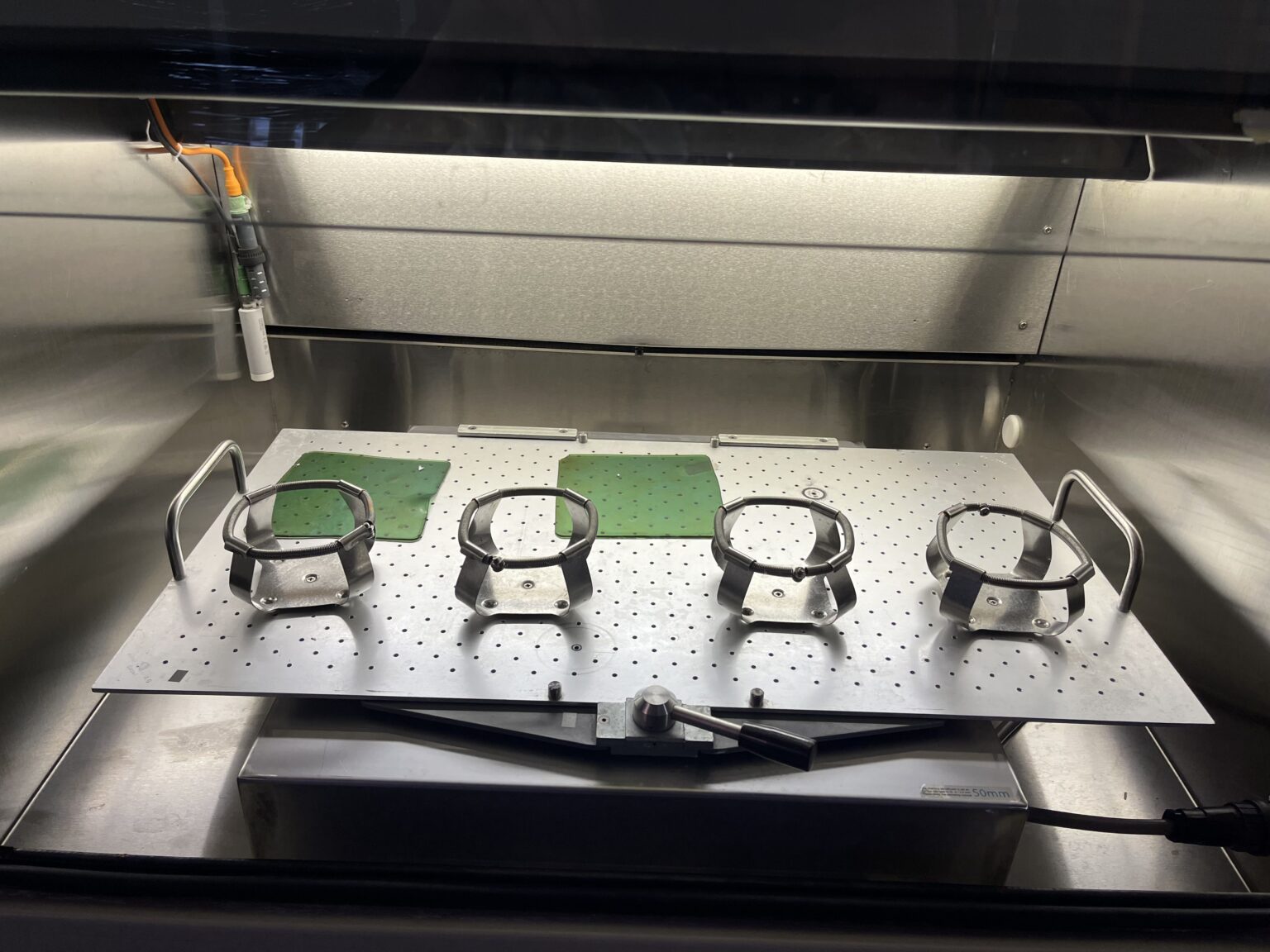 Kuhner Double Stack Shaking/Temperature Control CO2 Incubator ISF-1-W ...