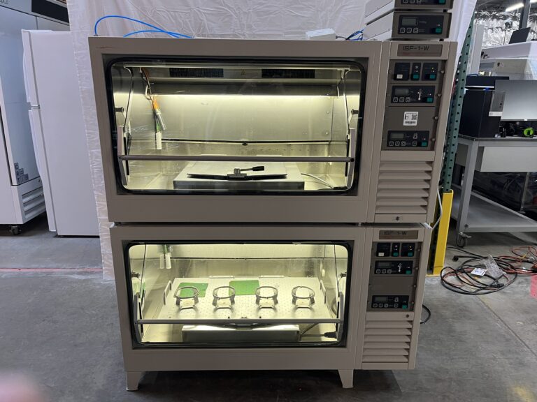 Kuhner Double Stack Shaking/Temperature Control CO2 Incubator ISF-1-W ...