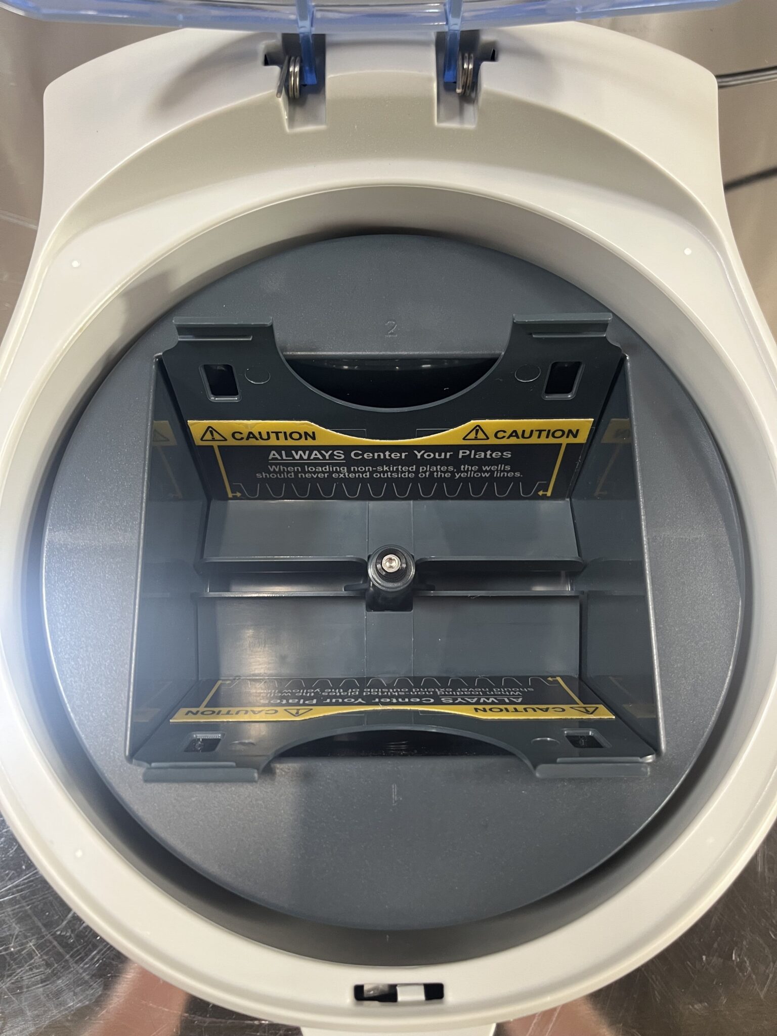 Benchmark Microplate Centrifuge C200 PlateFuge | BaneBio