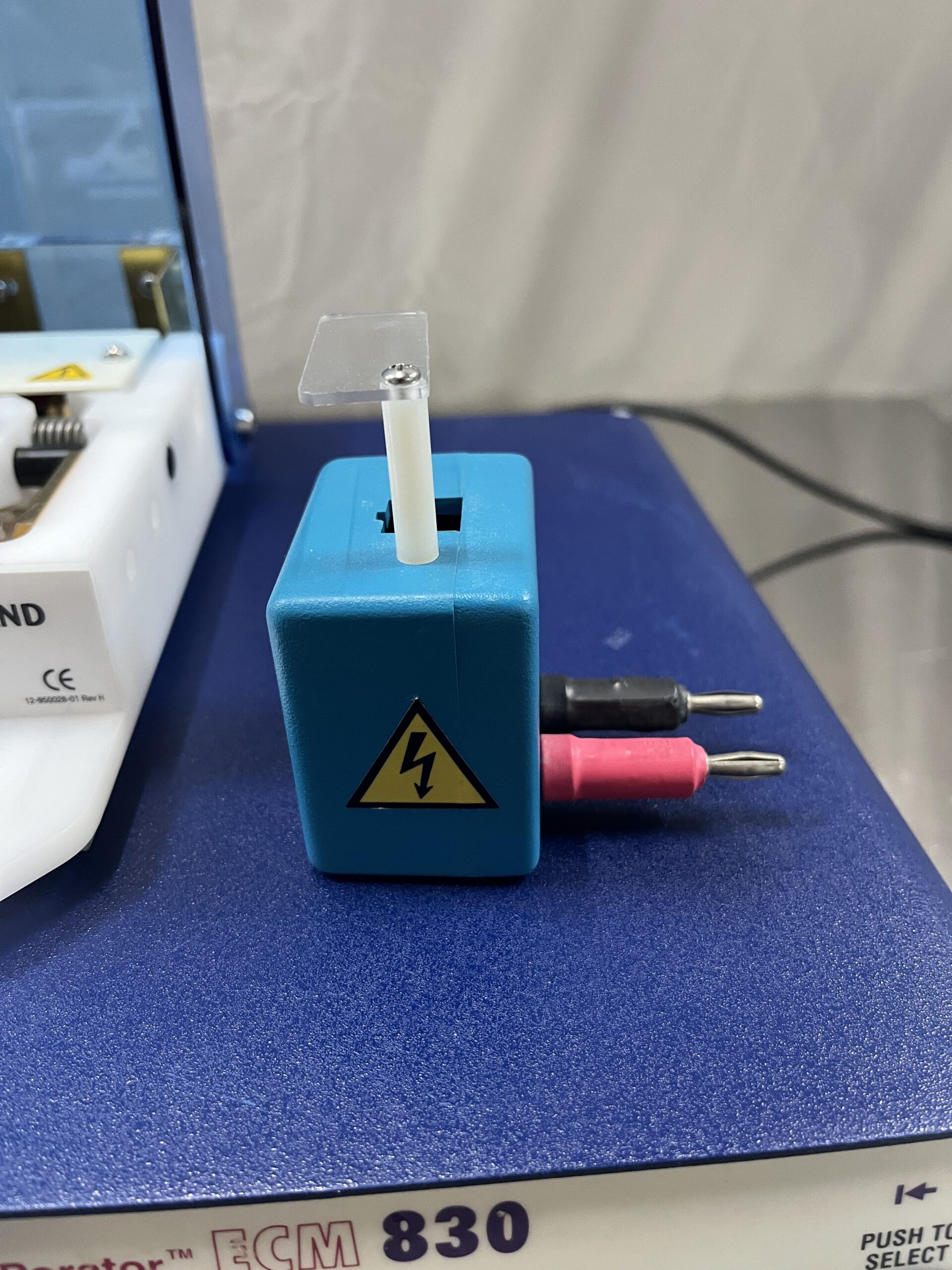 BTX Square Wave Electroporation System ECM 830 | BaneBio